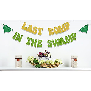 Last Romp in The Swamp Banner,Swamp Theme Party Decor,Bachelorette Party Decorations,Funny Swamp Bridal Shower Party Decor Supplies Gold & Green