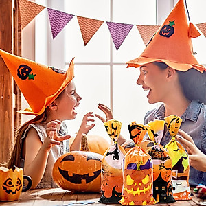 Halloween Treat Bags, Halloween Candy Bags, 100 Pcs Halloween Cellophane Bags Goodie Bags Gift Bags Trick or Treat Bags Goody Bags Bulk with Twist Ties for Holiday halloween Party Favors Supplies