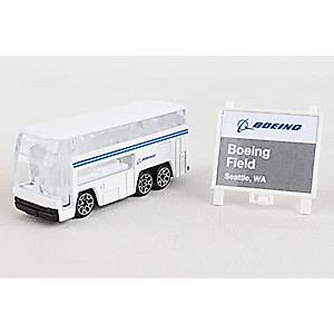 Daron Boeing Commerical Play Set w/ 787 RT7471