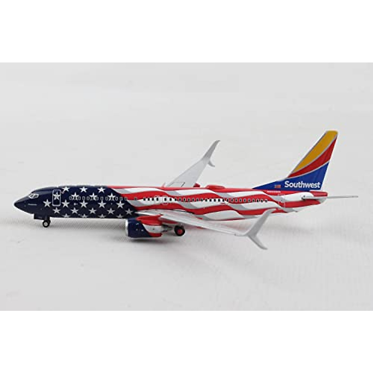 GeminiJets GJSWA2039 Southwest Airlines Boeing 737-800 "Freedom One N500WR; Scale 1:400