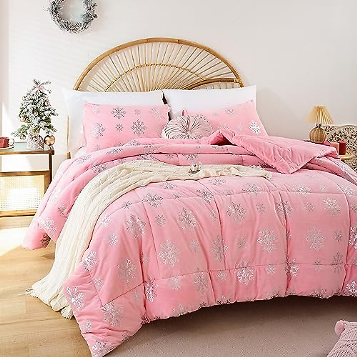 Smoofy Metallic Snowflake Pink Velvet Christmas Comforter Set, Christmas Bedding Set Blush Gold Printed Pattern Luxury Twin Size 2Pcs (1 Comforter, ONLY 1 Pillowcase)