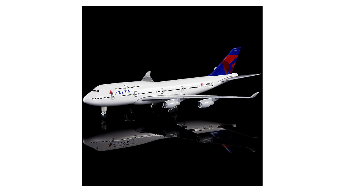 Delta Boeing 747 Diecast Model | 1:300 Scale Plane