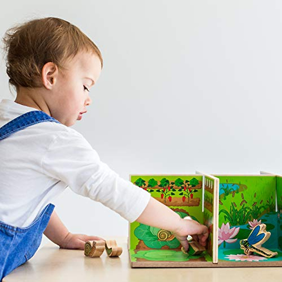 THE FRECKLED FROG Pretend 'N' Play Minibeasts - Set of 11 Bug Blocks Plus Illustrated Habitat Pieces - Ages 2+ - Wooden Insect Block Play Toy for Toddlers