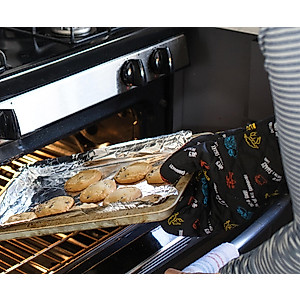 Friends Icons & Quotes Black Oven Mitt Glove