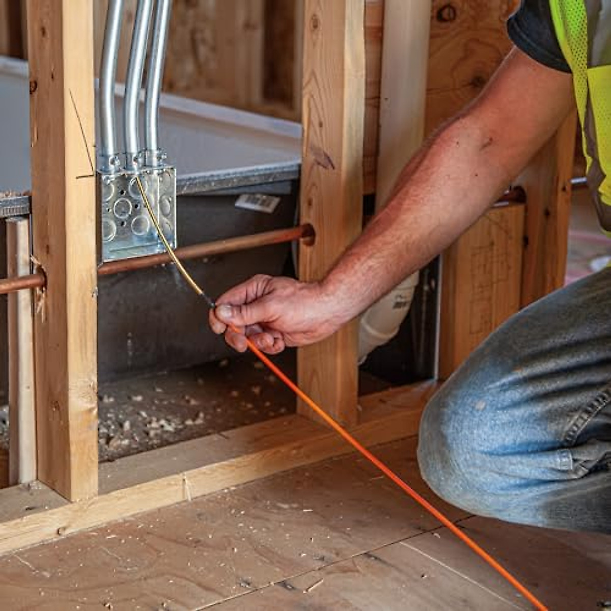 Klein Tools 56380 Non-Conductive Electrical Fish Tape, Multi-Groove Fiberglass Wire Puller with Steel Leader, 100-Foot x 3/16-Inch