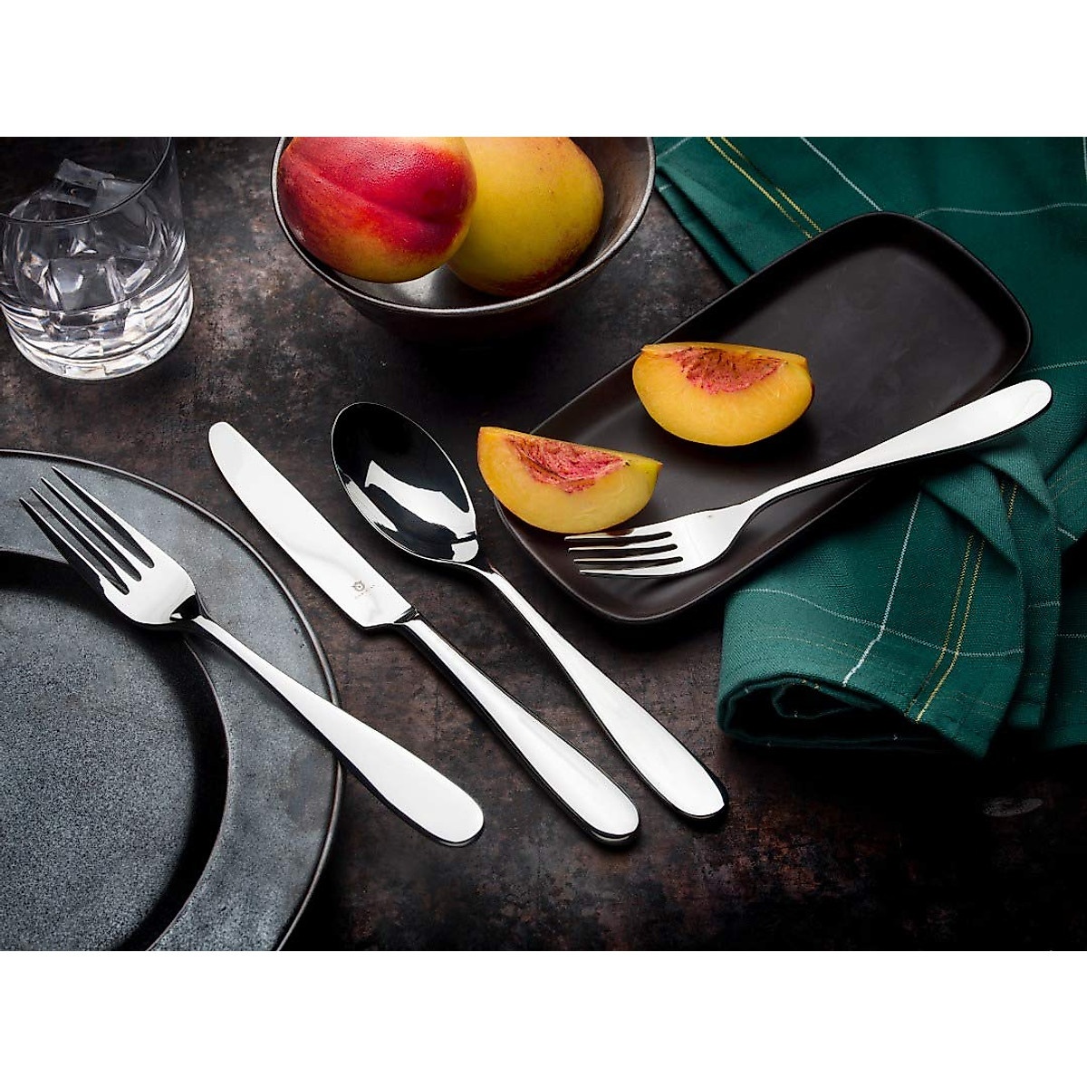 DANIALLI 45-Piece Silverware Set for 8 with Hostess Serving Utensils - 18/10 Stainless Steel, Modern Fidenza Flatware, Mirror-Polished, Dishwasher Safe (45-Piece Dining Set with 5-Piece Serving Set)