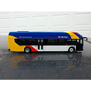 New Flyer Xcelsior Bus 1/87 Scale-HO Scale Metro Transit-Minneapolis/ St Paul Transit Bus Iconic Replicas New!
