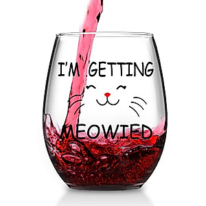 I'm Getting Meowied Funny Wine Glasses, Engagement Gift Wedding Gift or Bridal Shower Gift for Her Fiancee Bride Cat Lovers, Set of 2 Funny Stemless Wine Glasses, 15 Oz