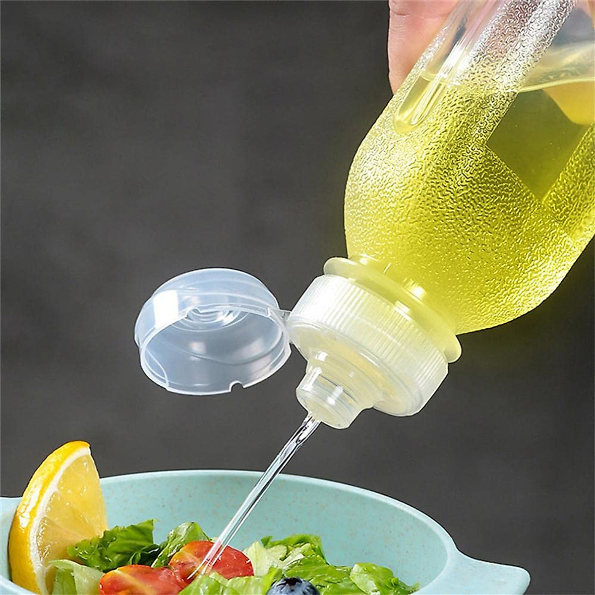 CHENSHUO Plastic Squeeze Bottle, Clear Condiment Squeeze Bottle, With Silicone Valve Non Return Cap,Suitable for Oil, Honey, BBQ Sauce and Condiments,18 OZ Anti Slip Squeeze Bottle,2 Pieces