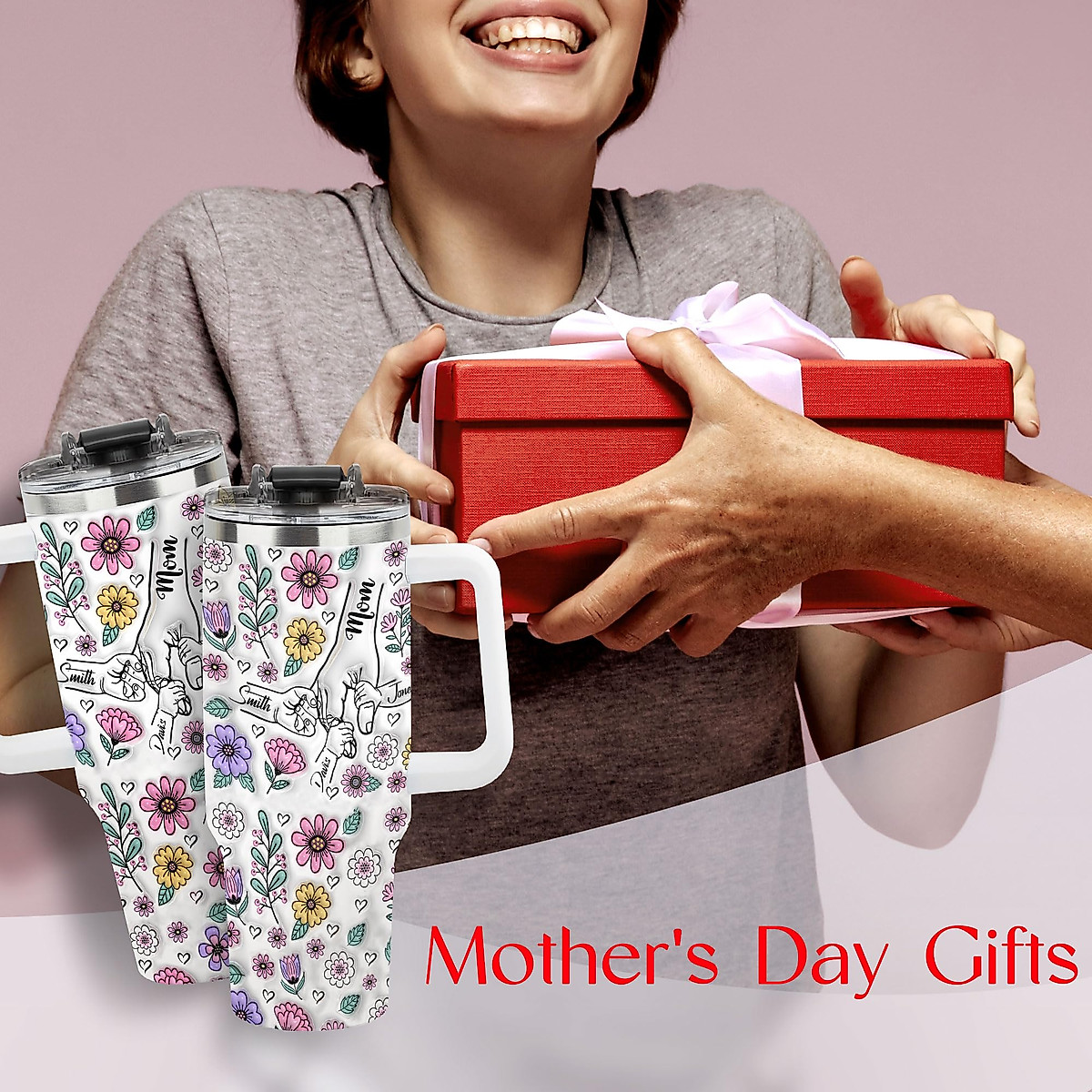Personalized Mom Gifts for Mothers Day Birthday, Custom Hoiding Mom's Hand 40oz Tumbler with Name, Customized Mother's Day Gifts for Mom from Daughter Son Kid, Grandma Present, Travel Coffee Mug Cup