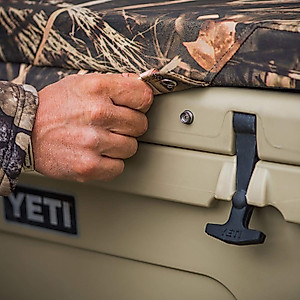 YETI Tundra 35 Seat Cushion - Marine Vinyl Camo