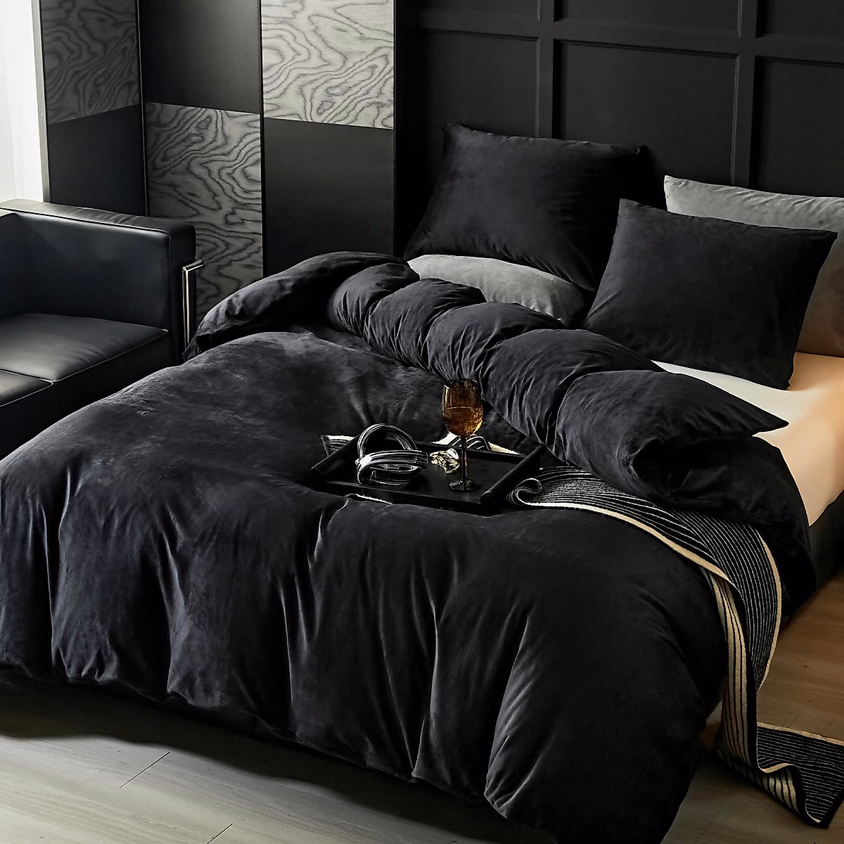 WARMDERN Black Velvet Duvet Cover King Size Flannel Duvet Cover Bedding Sets, 3pcs Ultra Soft Luxury Textured Modern Crystal Velvet Duvet Covers with Zipper Closure(Black, King)