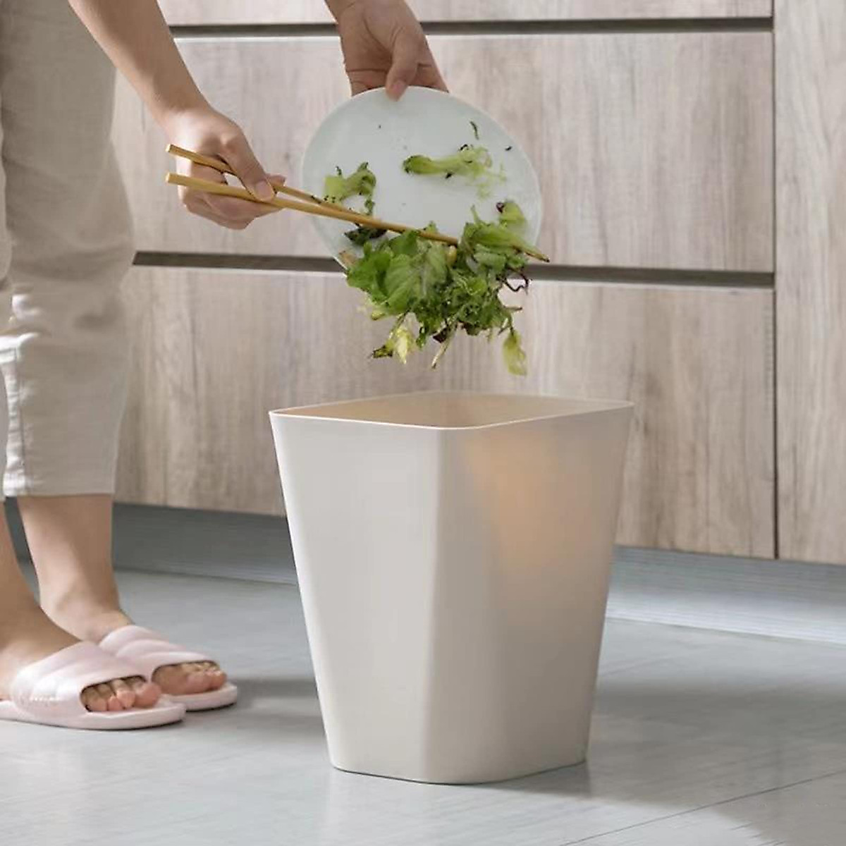 Yirepny Trash Can, Garbage Can, Simple Style Square Garbage Bin, Kitchen Waste Bin Storage Bucket Home Improvement for Cupboard, Bedroom, Bathroom, Living Room, Office, Camping Grey L