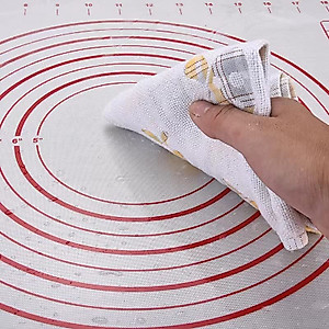 Jin Yue Silicone Baking Mat Kneading Mat Roll out the dough on a baking sheet. Pizza, pasta, bread, cookies No discoloration. Non-slip bottom Good, practical & durable, Red, 16x20x0.02inch