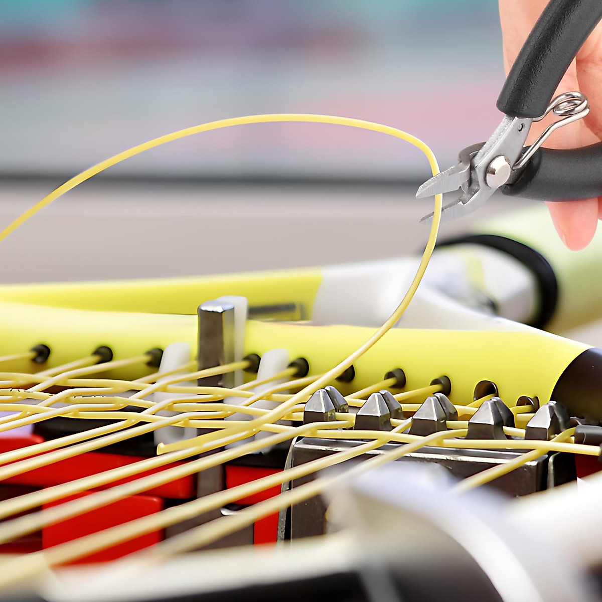 DYNWAVE Portable String Cutter Racket Stringing Tool for Badminton, Tennis & Squash