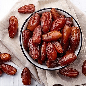 Anna and Sarah Pitted California Deglet Noor Dates in Resealable Bag, 3 lbs (1 Pack)