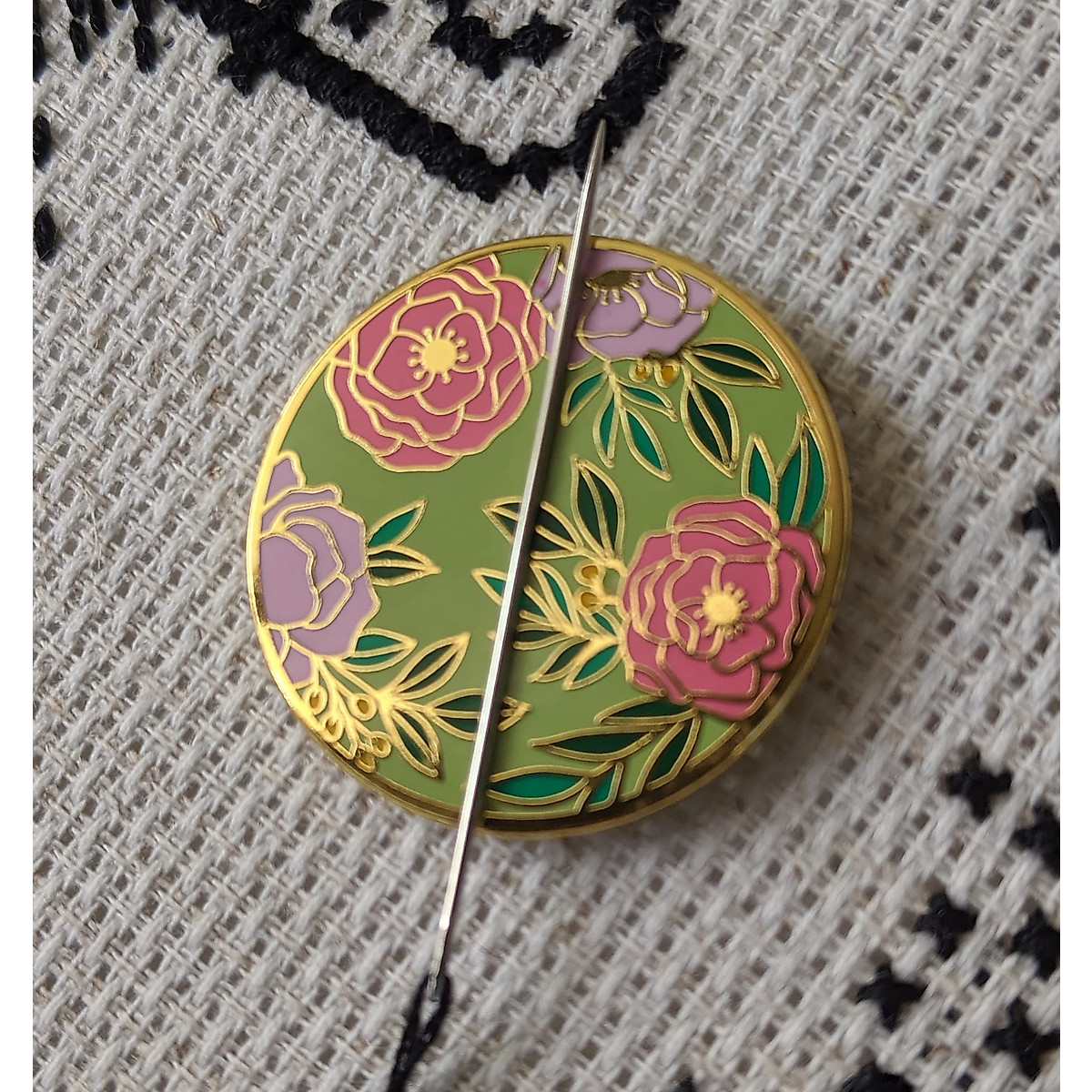 Field of Flowers Needle Minder