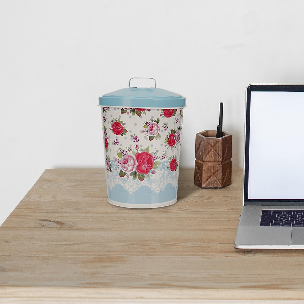 STOBAZA 2 Pcs Trash Can with Lid, 13 Gallon Capacity, Metal, Iron, Assorted Colors