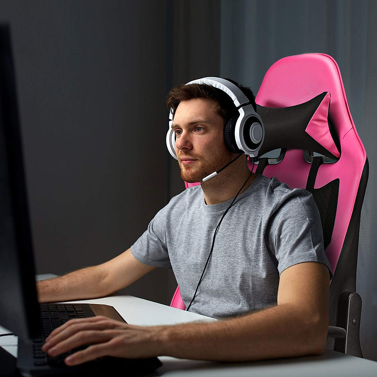 Giantex Massage Gaming Chair Pink, Ergonomic Video Game Chair with Footrest, High Back E-Sport Computer Chair with Headrest & Massager Lumbar Support, PU Leather Gaming Seat