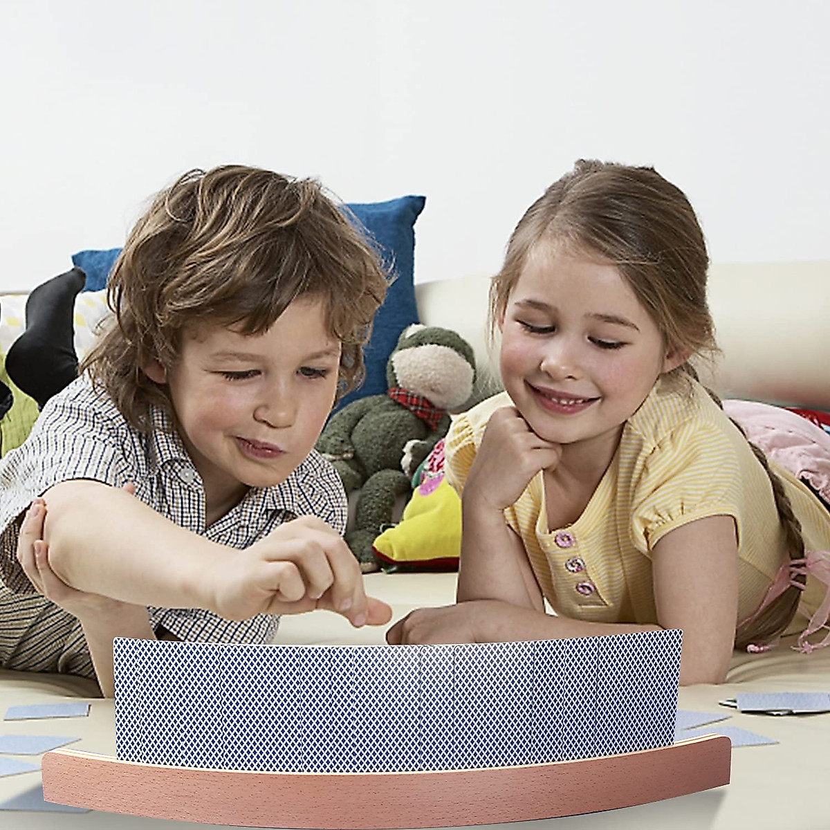 GSE Set of 4 Playing Cards Holders, Wooden Playing Card Racks for Kids, Adults and Seniors, Curved Playing Card Trays for Bridge, Hand & Foot, Rummy, UNO Card Games Playing (17.5-inch)