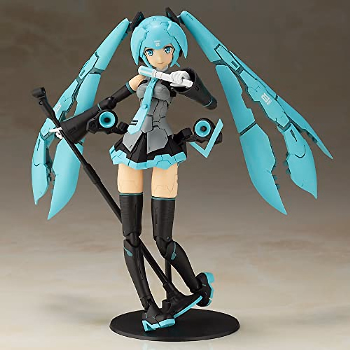 Kotobukiya Frame Arms: Frame Artist Hatsune Miku Plastic Model Kit, Multicolor