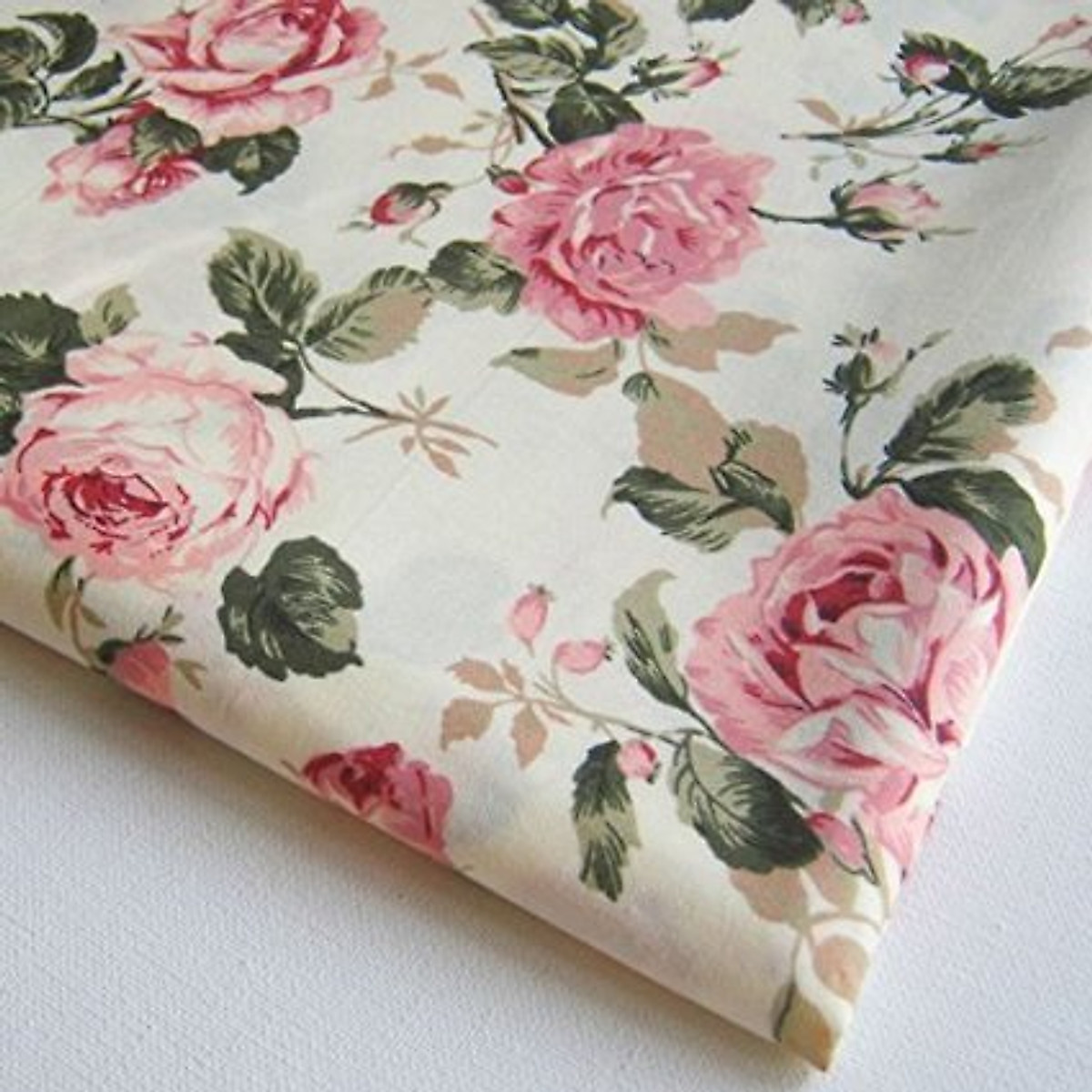 (1 Square Yard Cut) Flower Rose in Sweet Vintage Pink Red Roses Bouquet Wedding, Bunch on Off White Fabric 36 by 36-Inch Wide (1 Square Yard) (Pre-Cut) (FBA-CT146)