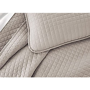 Vilano Springs, Premium Quality, Soft, Wrinkle & Fade Resistant, Easy Case, Oversized Quilt Cover Set with 1 Quilt Set and 2 Shams, King/California King, Bone