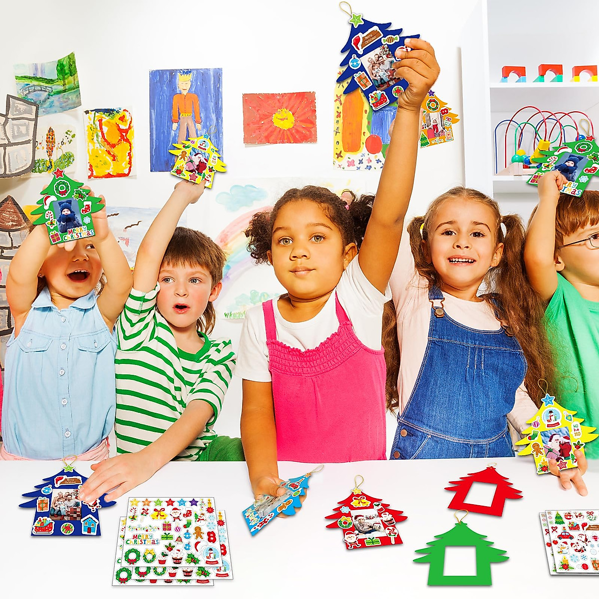 Kepeel 30 Packs Christmas DIY Picture Frames Craft Kit for Kids, Christmas Tree Photo Frames Ornaments for Xmas Winter Holiday Decorations Favor Art Gift Classroom School Home Activities