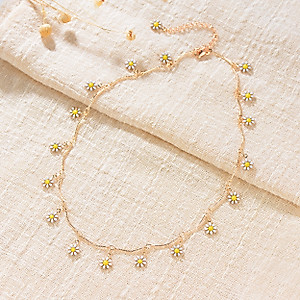 Valloey Rover Daisy White Choker Necklace for Women Gold Tiny Flower Charms Choker Plated 14k Gold Dainty Boho Choker Necklace