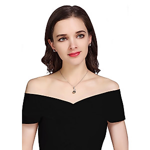 CHAULRI Tahitian Black Pearl Pendant Necklace 18K Gold Over Sterling Silver 19 Inch Adjustible Chain - Real Black Pearls Jewelry Gifts for Women Wife Mom Daughter