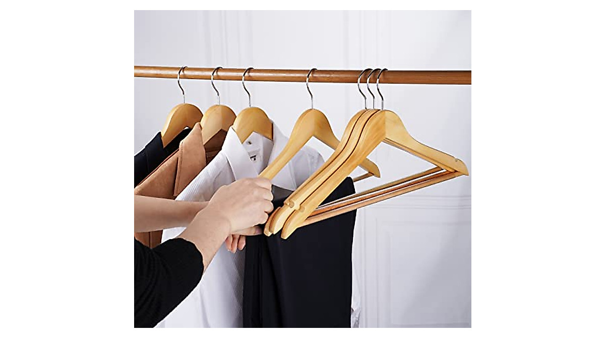 HOUÍSM 30 Pack Wooden Hangers - Stylish & Strong