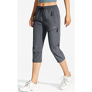 MOCOLY Women's Hiking Capris Pants Outdoor Lightweight Quick Dry Water Resistant UPF 50 Cargo Pants with Zipper Pockets Grey S