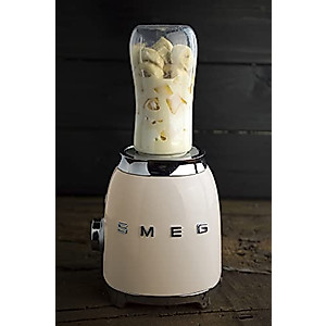 SMEG Retro Personal Blender with 2 Bottles PBF01CRUS, Cream, Medium