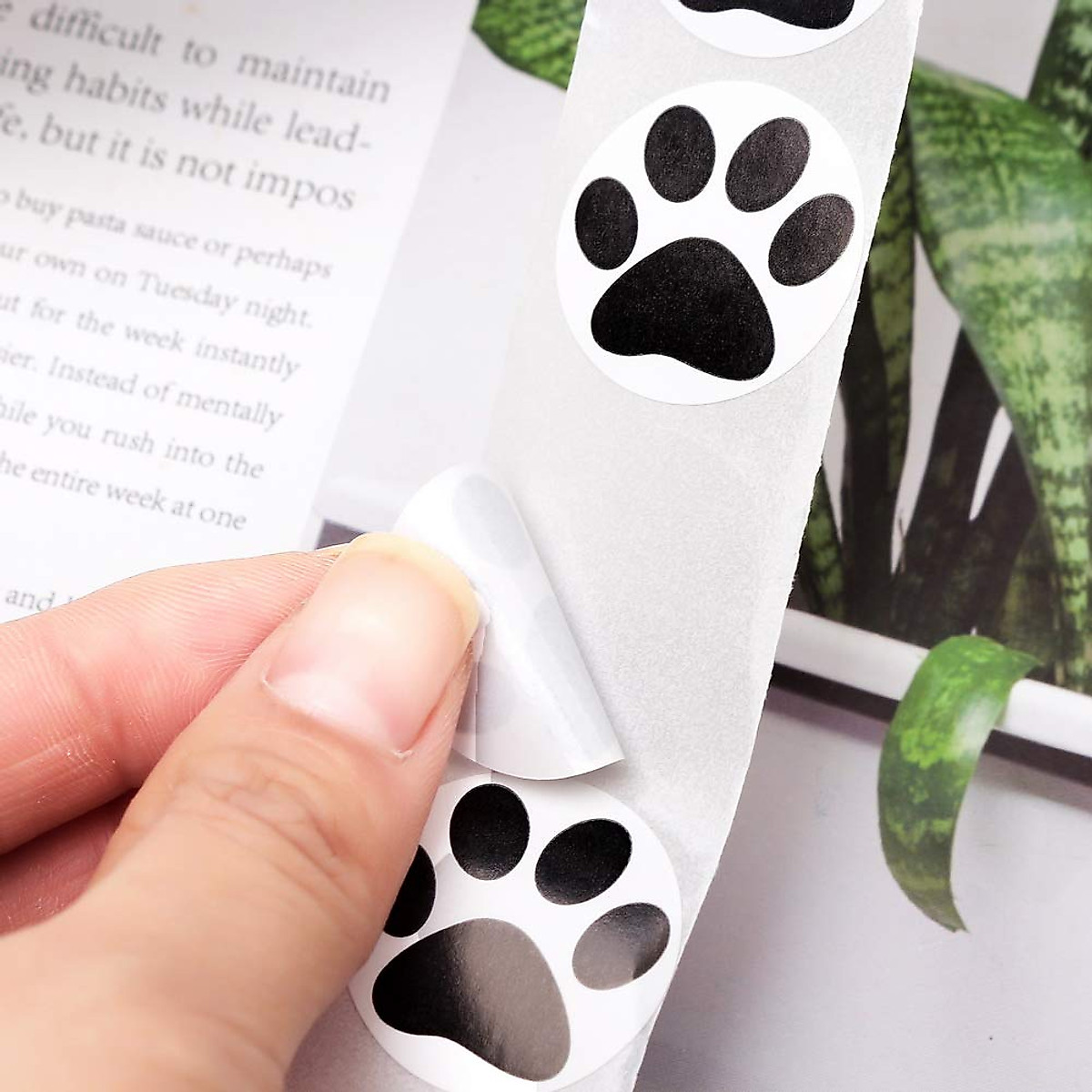 Paw Prints Stickers,(1 Inch/ 500 Stickers) Dog Puppy Paw Stickers,Paw Prints Labels,Animal Shape Wall Decal,Paw Stickers Roll for Kids,Parties, Vets, Kennels and Mailing