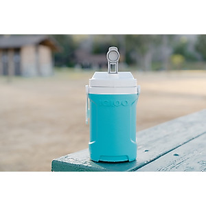 Igloo Aquamarine 1/2 Gallon Sports Jug with Hooks
