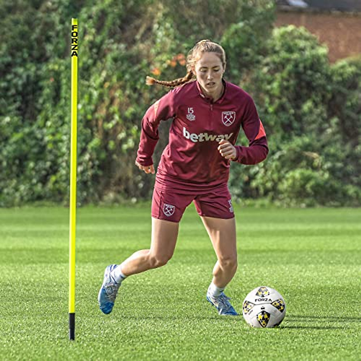 Net World Sports Forza Spring Loaded Agility Poles | Improve Endurance, Speed & Footwork - Available in Packs of 8 or 16 (Without Bases, Pack of 8, 5ft)