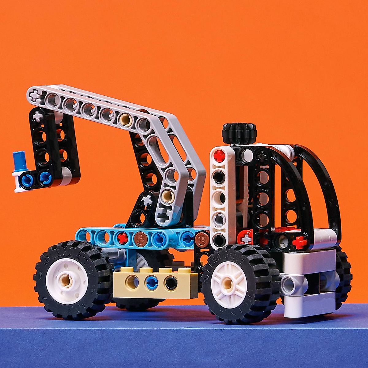 LEGO Technic 2 in 1 Telehandler 42133 Forklift to Tow Truck Toy Models, Construction Truck Building Set, Toys for Kids, Boys and Girls Aged 7 Plus