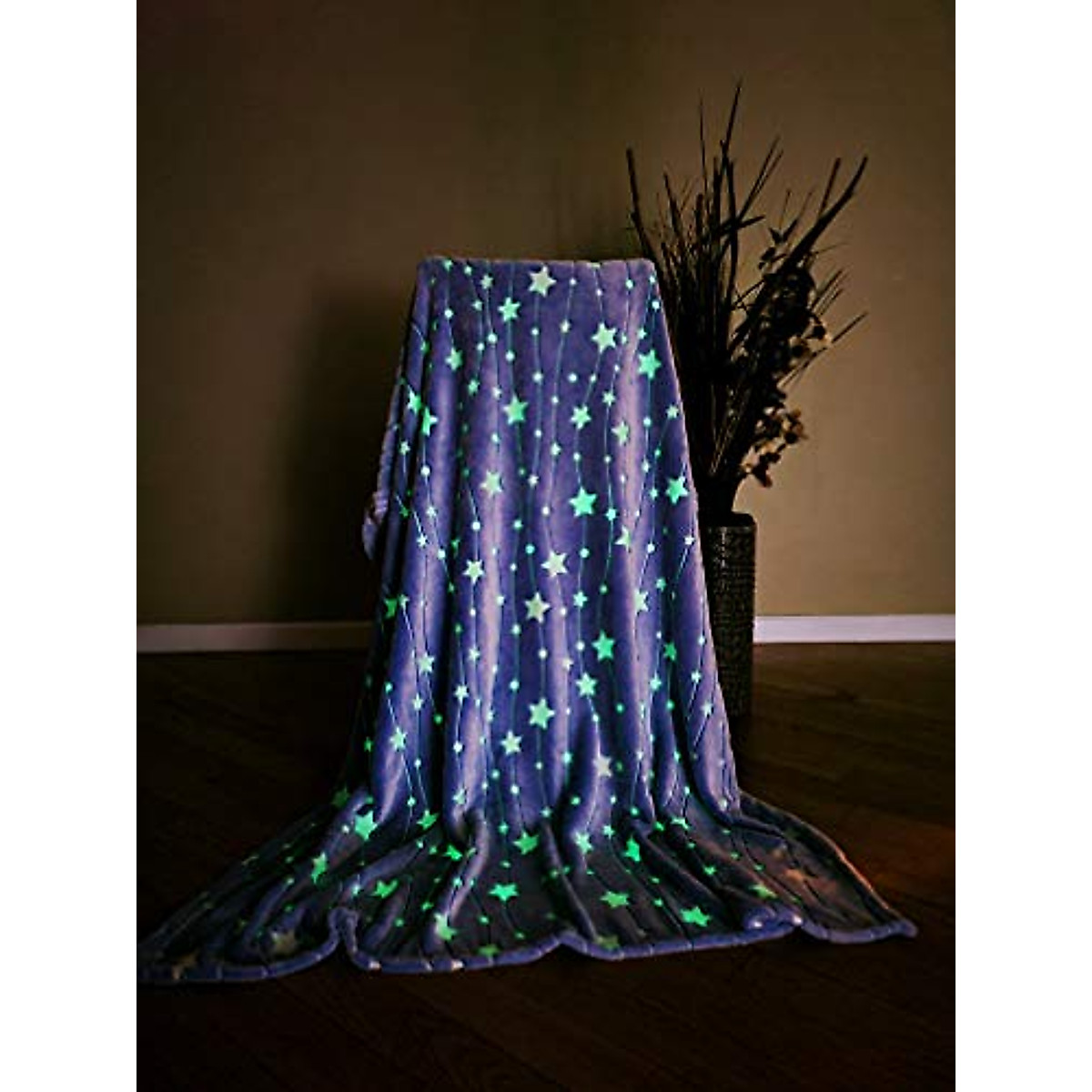 Glow In The Dark Star Blankets for Adults Couch Blanket Plush Fleece Blankets with Stars For Bedroom Living Room Luminous Glow Blanket For Kids With Stars Fleece Blanket Ideal Gift For Kids and Adults