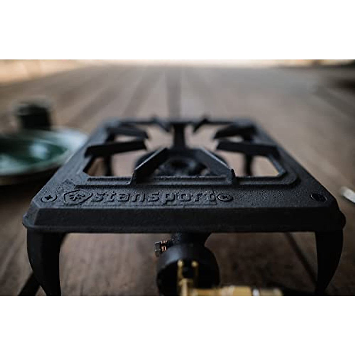 Stansport Single Burner Cast Iron Stove with Regulator Hose (208-100)