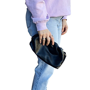 Bella Loves Cali Faux leather Soft Clutch (Black)