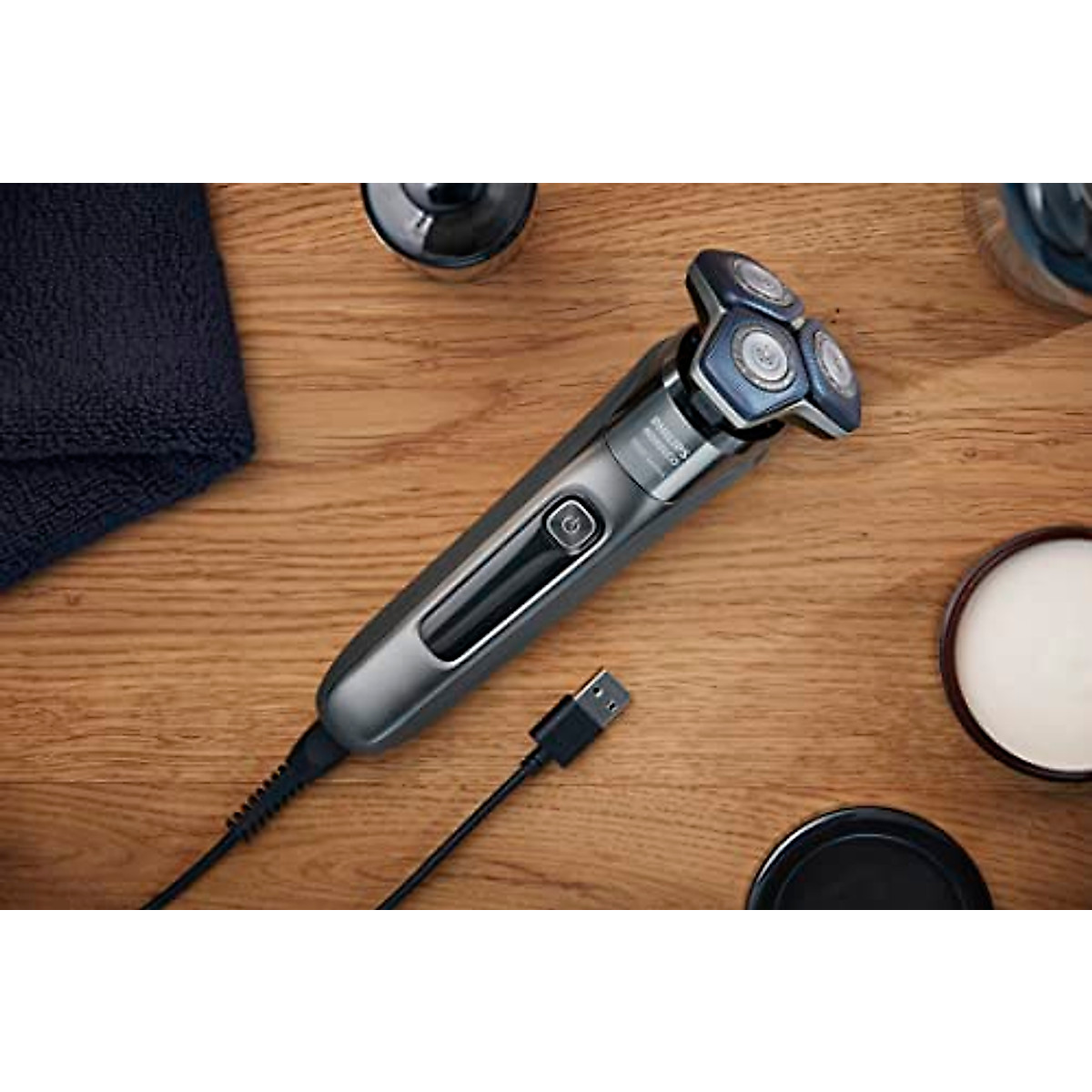 Philips Norelco Shaver 7200, Rechargeable Wet & Dry Electric Shaver with SenseIQ Technology and Pop-up Trimmer S7887/82