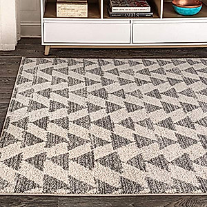 JONATHAN Y MOH206B-8 Aisha Moroccan Triangle Geometric Indoor Farmhouse Area-Rug Bohemian Minimalistic Easy-Cleaning Bedroom Kitchen Living Room Non Shedding, 8 X 10, Cream,Gray