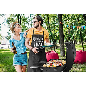 VAGAVY - Best Flippin Dad Ever Dad Apron with Pockets - Bottle Opener and Gift Box Included - Birthday, Father’s Day Grilling Gifts for Papa, Husband - Black Barbeque Apron for Daddy Men