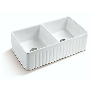 UHTQ 33" White Fireclay Farmhouse Double Bowl Kitchen Sink - Reversible Designs Kitchen sink Kitchen accessories Portable sink Home improvement Kitchen sinks Kitchen sink accessories Kitchen sin
