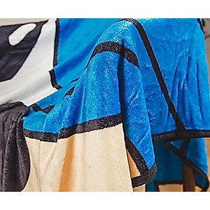 Sonic the Hedgehog Face Plush Throw Blanket | Fleece Blanket Cover, Cozy Sherpa Wrap For Sofa And Bed, Home Decor Room Essentials | SEGA Video Game Gifts And Collectibles | 45 x 60 Inches