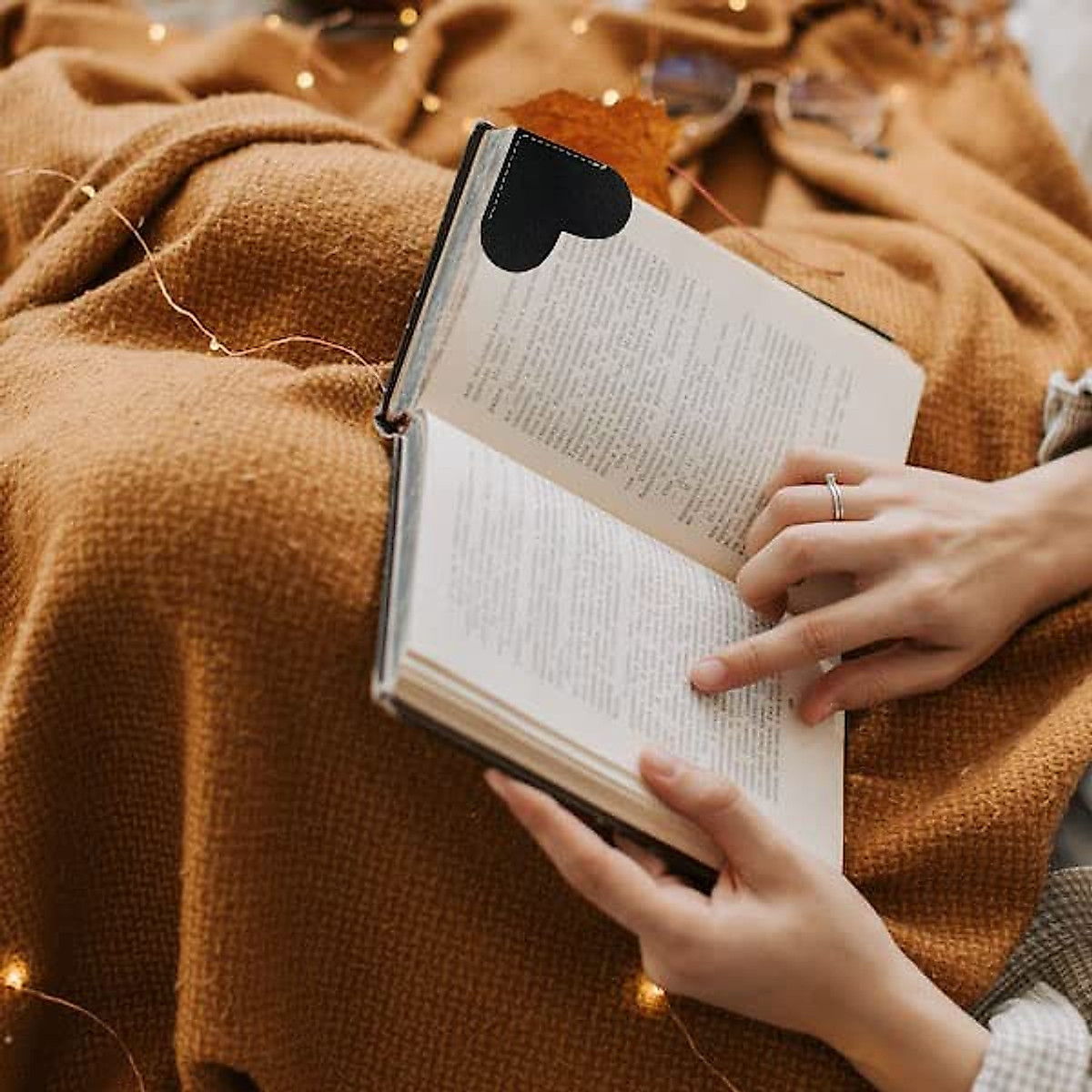 Leather Heart Bookmark，6 Pcs Corner Bookmark， Cute Book Markers, is A Suitable Birthday Christmas Graduation Gift for Girls, Children, Teachers, Students and Book Lovers