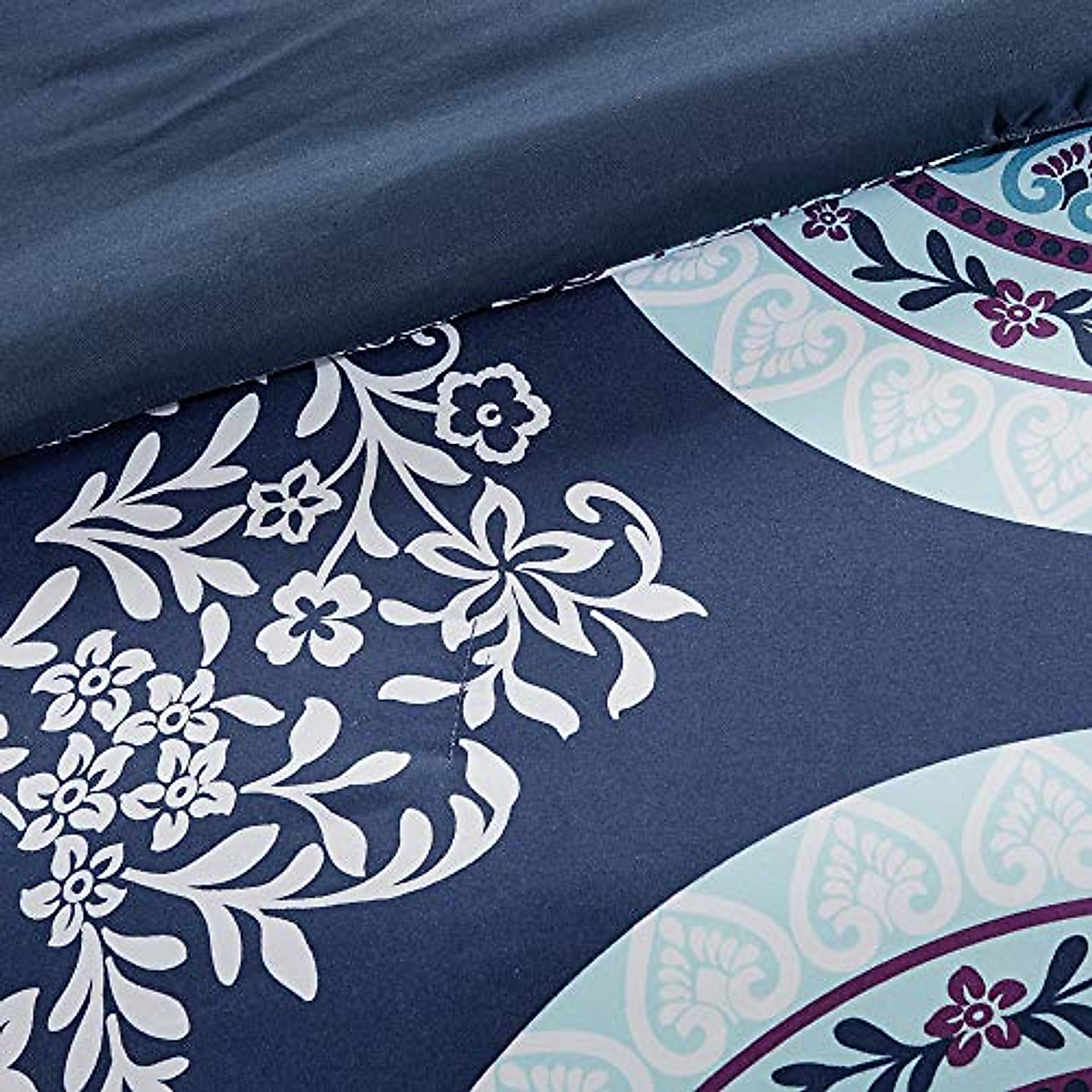 Intelligent Design Complete Bed In A Bag Casual Boho Comforter with Sheet Set Decorative Pillow, All Season Bedding Set, Twin, Loretta Navy 7 Piece