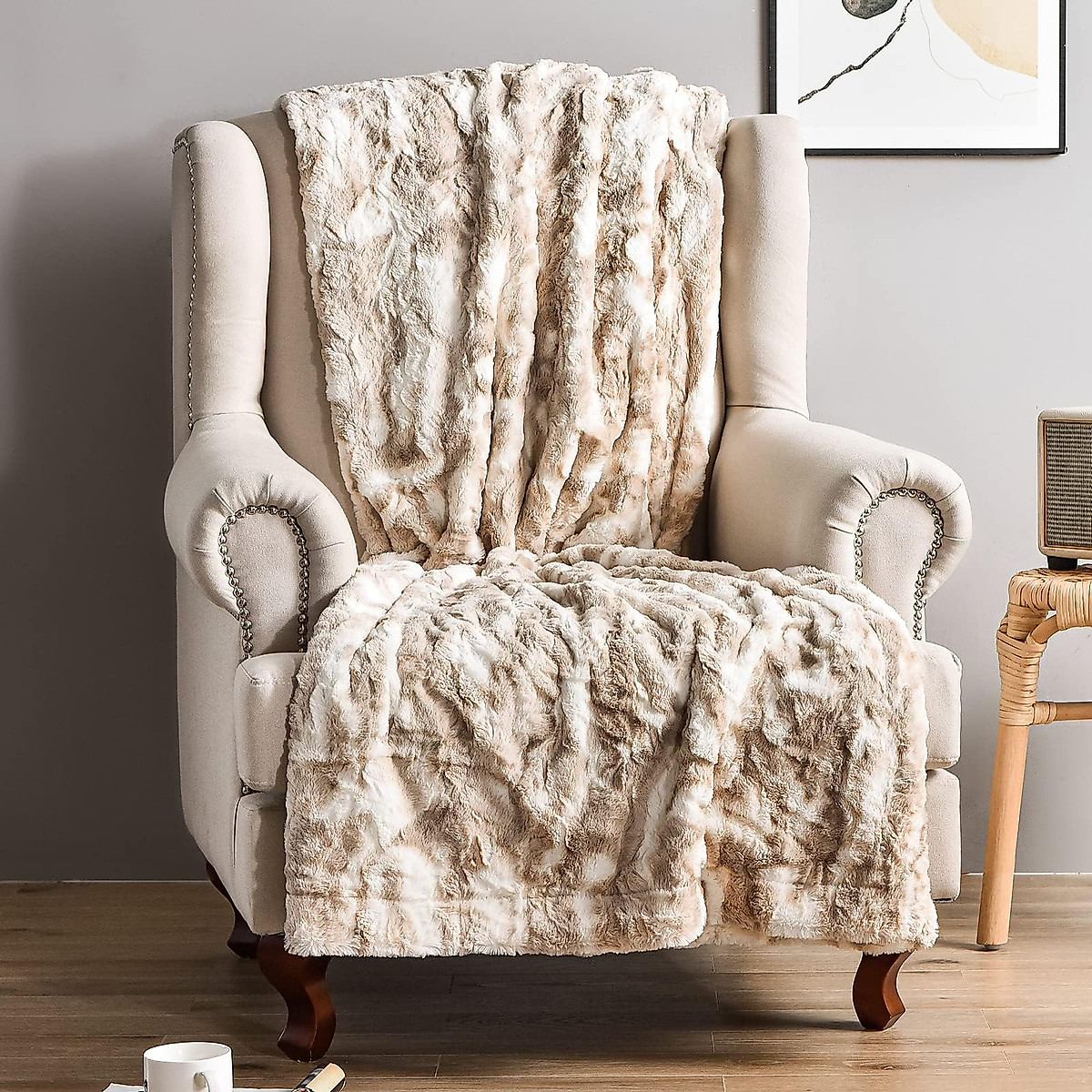 Fairblink Soft Throw Blanket, 50" x 60" Luxurious Warm Fluffy Thick Comfy Softest Fall Faux Fur Throw Blanket for Couch, Bed, Sofa, Elegant Cozy Throws Blankets for Home, Marbled Ivory