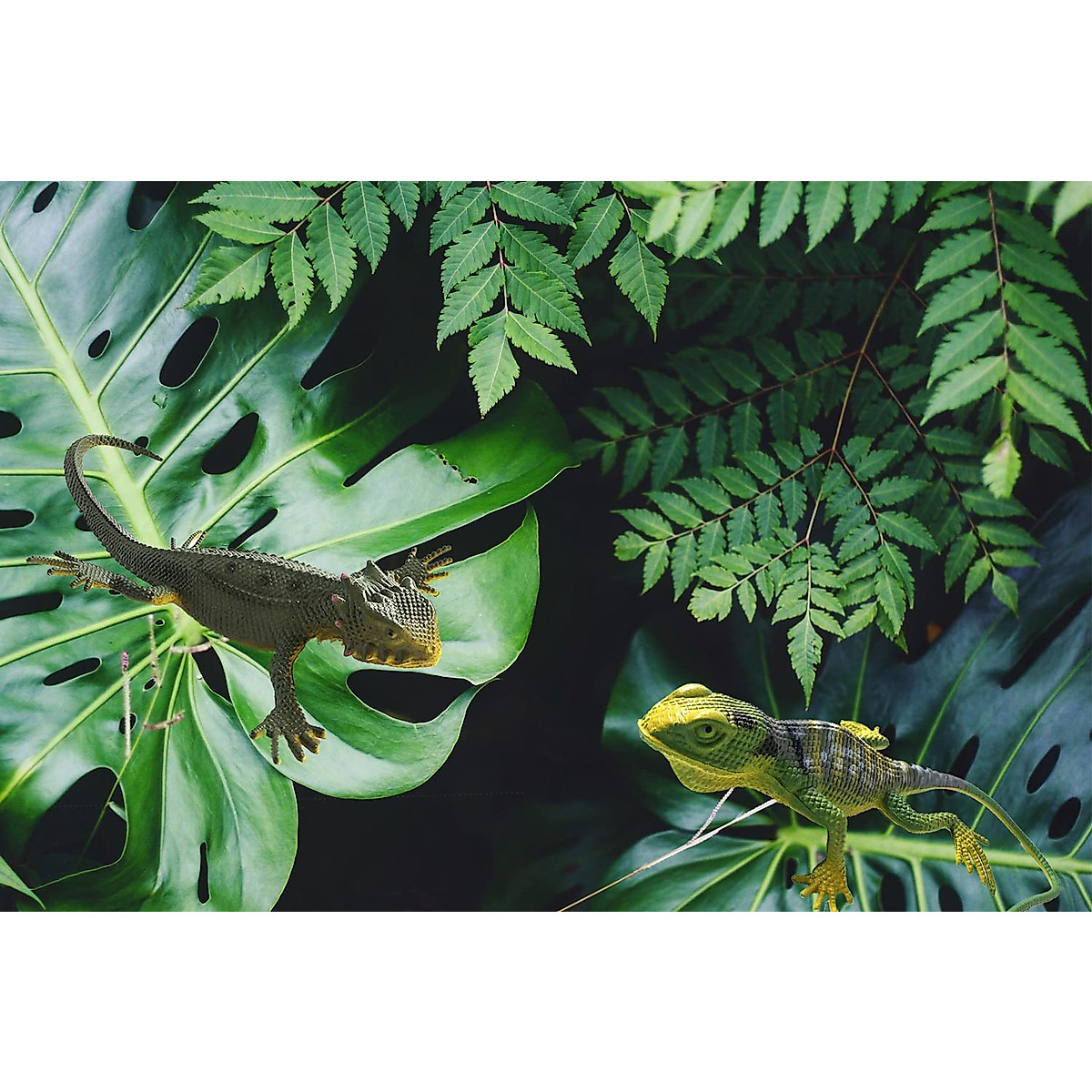 BAINFE 12Pcs Fake Plastic Lizard Toys Colorful Rubber Lizards Action Figure Reptile Toy Lizard Realistic Favors Gag Toys Prank and Prop, 5.5" Lizards 12 Styles