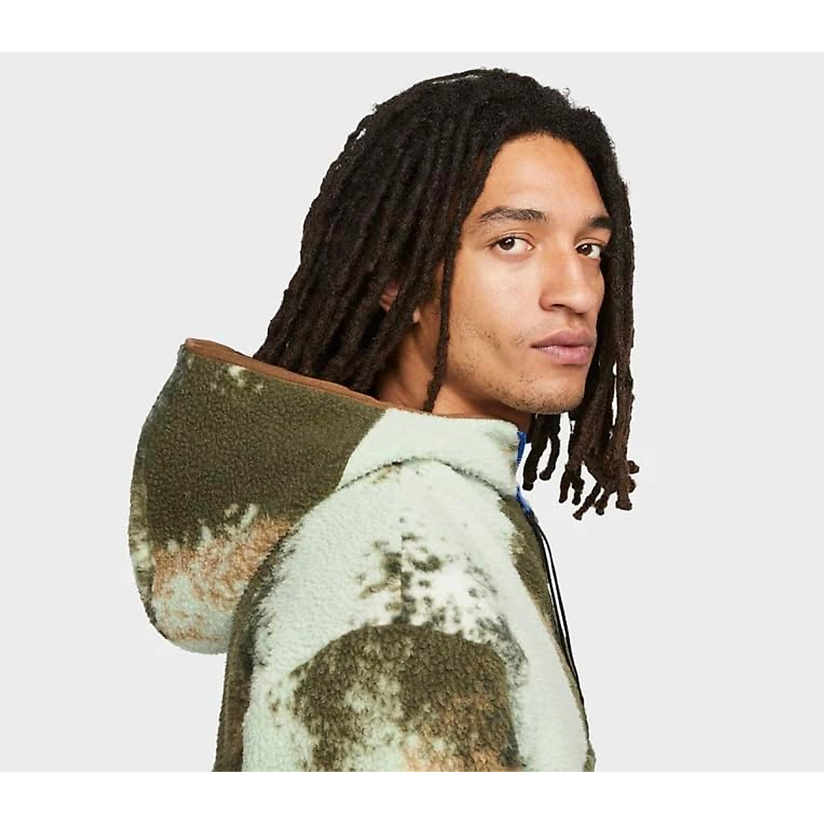 Nike Sportswear Sport Essentials+ Men's 1/2-Zip Sherpa Hoodie, Light Green Spark/Brown Basalt/Brown, MEDIUM